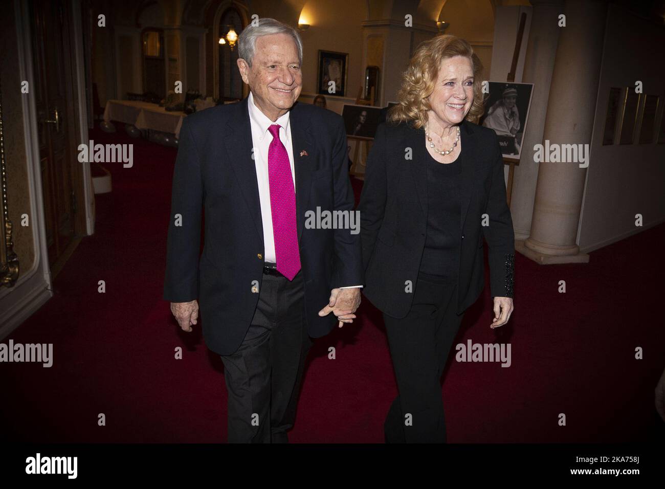 Hier mit ihrem ehemann donald saunders foto -Fotos und -Bildmaterial in ...