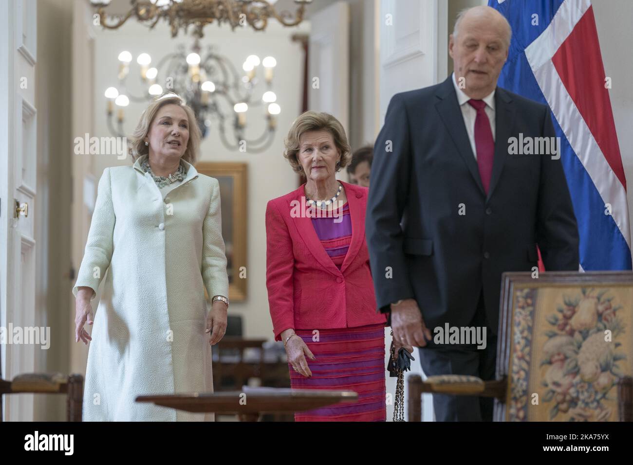 Santiago, Chile 20190327. Königin Sonja (Mitte), Chiles First Lady ...