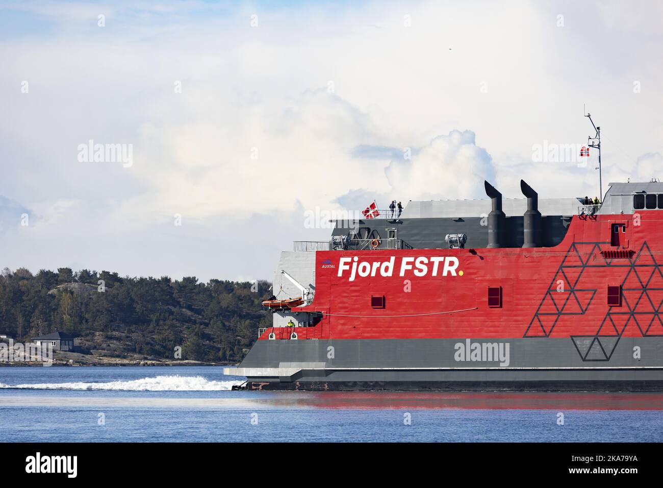 Norwegen fähre kristiansand -Fotos und -Bildmaterial in hoher Auflösung ...