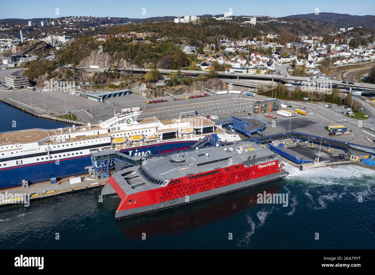 Kristiansand 20210507. Fjordline's neuer Katamaran Fjord FSTR dockt zum ...