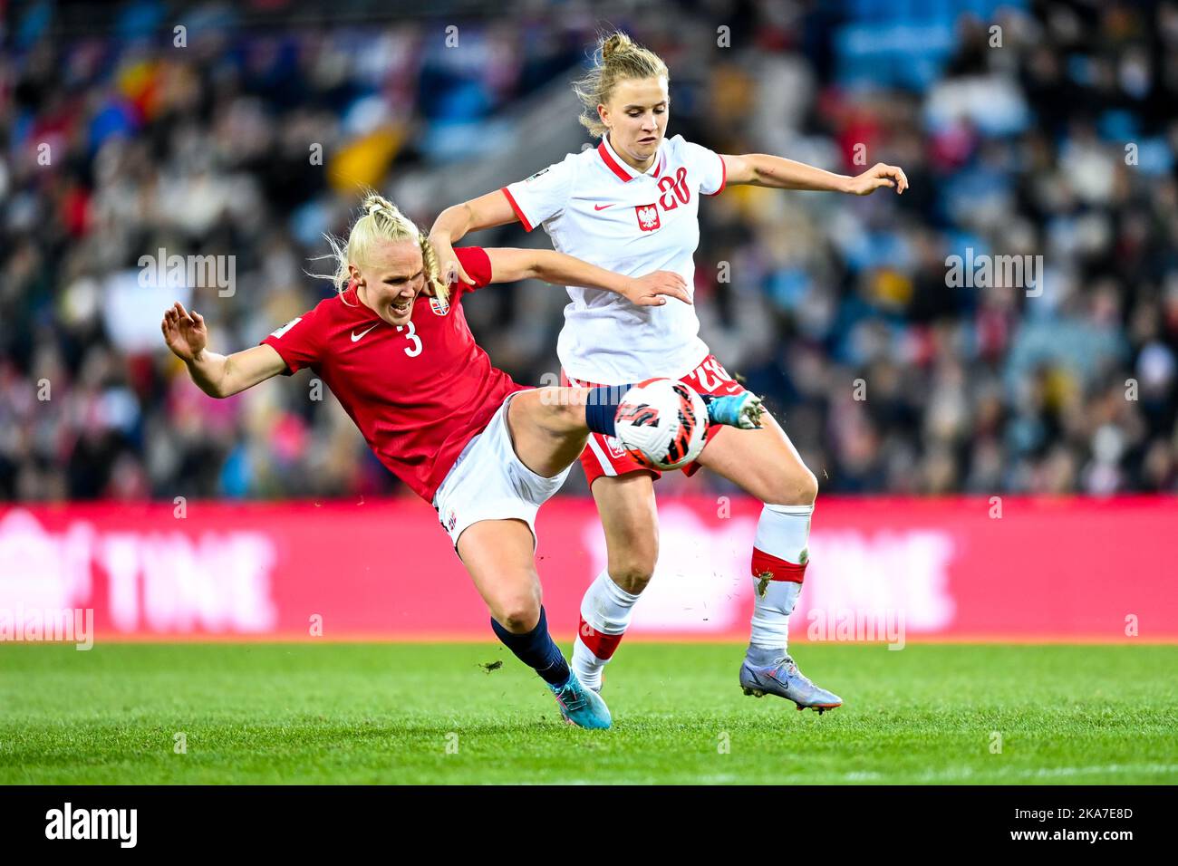 Oslo 20220412. Maria Thorisdottir im Duell mit Nikola Karczewska ...