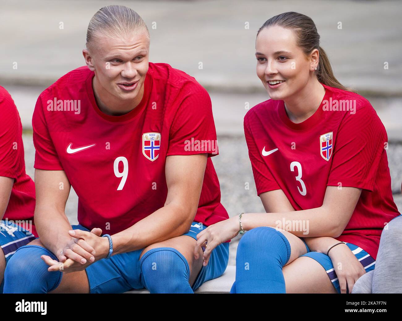 Erling haaland family -Fotos und -Bildmaterial in hoher Auflösung – Alamy