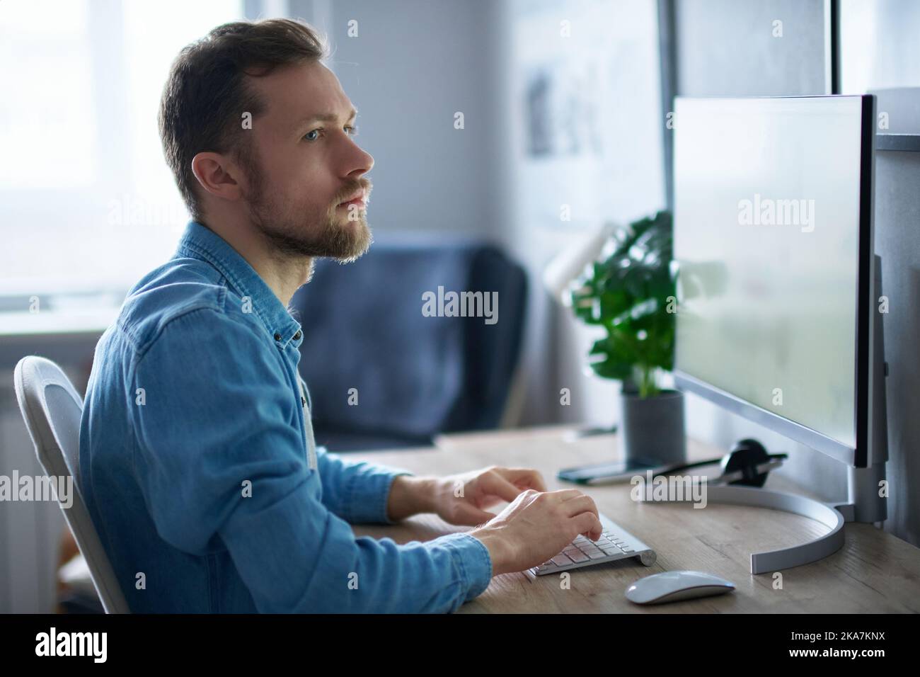 Software engineer and computer programmer -Fotos und -Bildmaterial in hoher Auflösung – Alamy