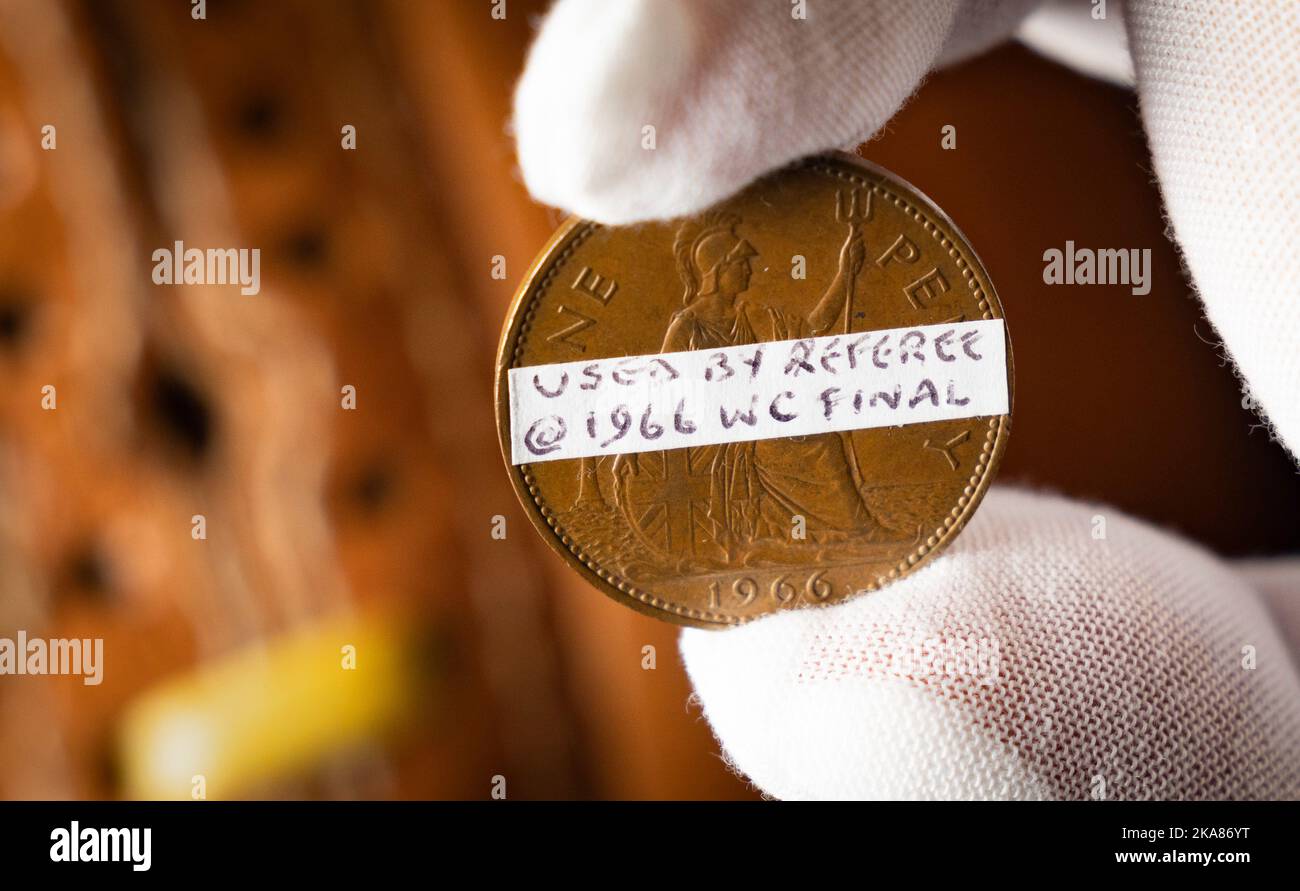 Englischer penny -Fotos und -Bildmaterial in hoher Auflösung – Alamy