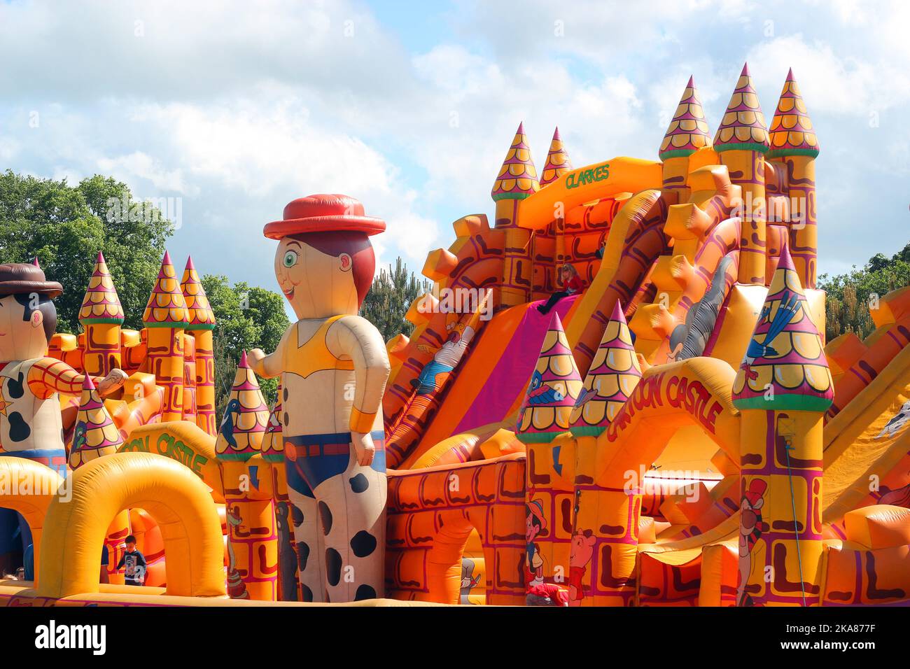 Aufblasbarer park -Fotos und -Bildmaterial in hoher Auflösung – Alamy