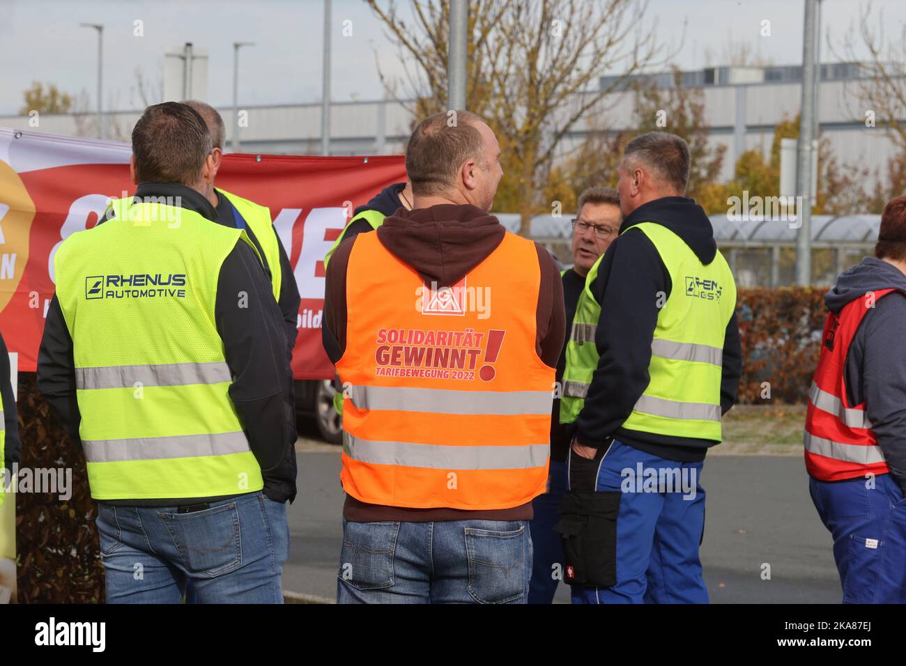 Ig metall fahnen -Fotos und -Bildmaterial in hoher Auflösung – Alamy