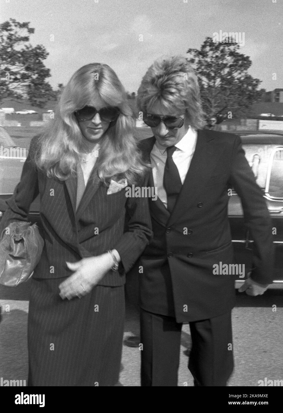 Rod Stewart und Alana Hamilton beim David Jansen Funeral Service am 17 ...