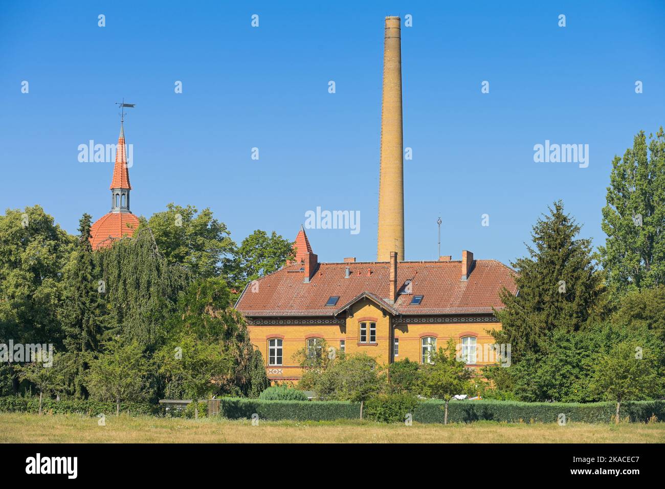 Schornstein, ehemaliges Wilhelm-Griesinger-Krankenhaus, heute ...