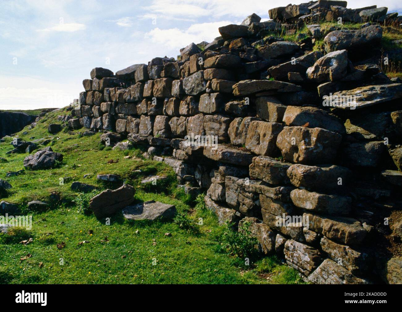 Blick nordwestlich der inneren Wand von Rubh' an Dunain Iron Age ...