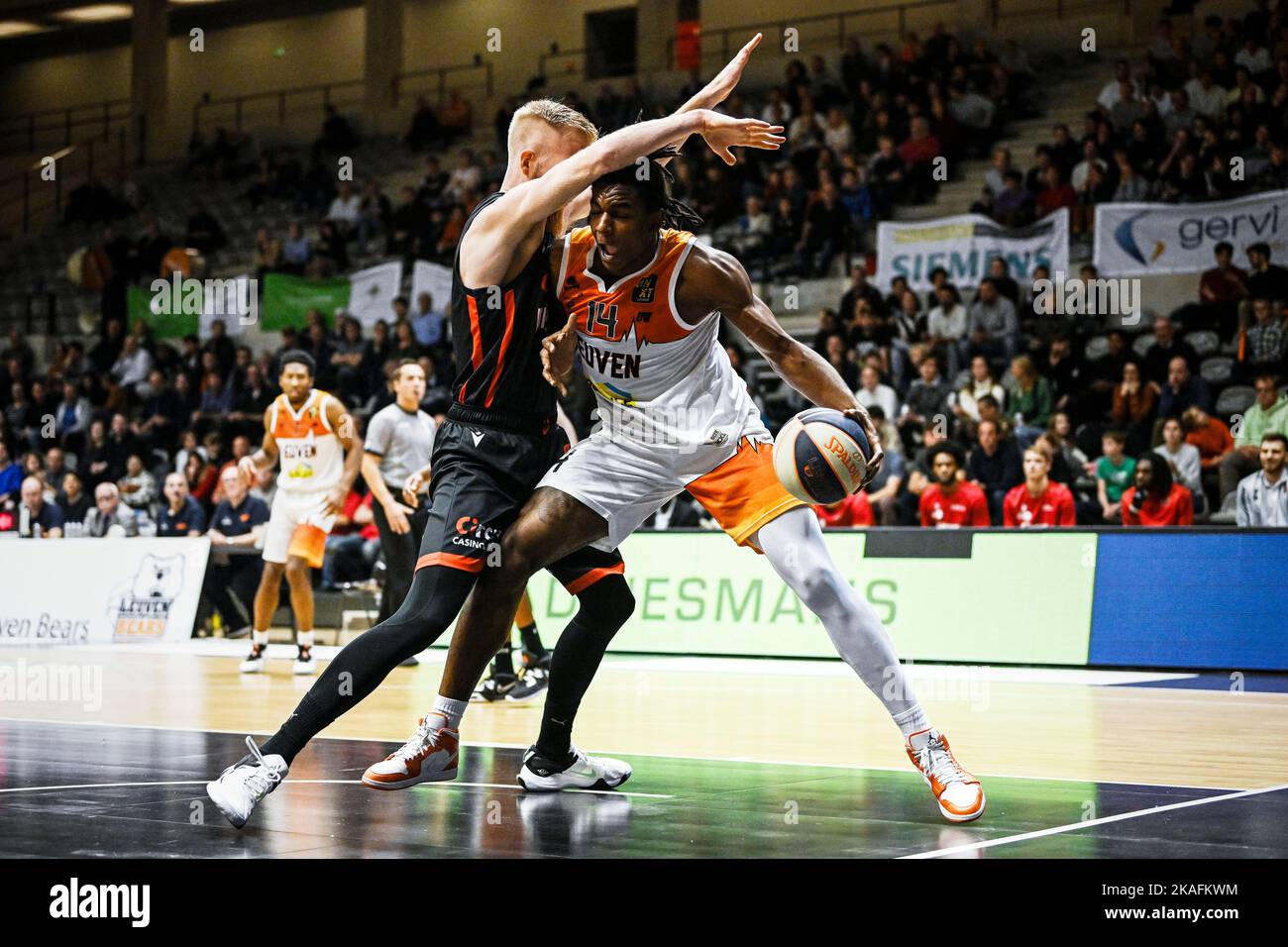 Der Brüsseler William Gutenius und der Leuvener Jordan Skipper-Brown im ...