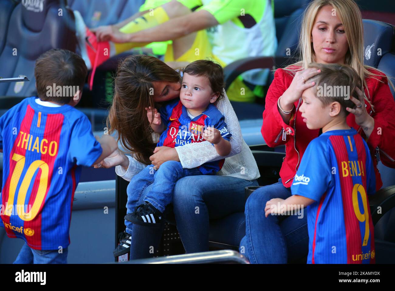 Leo messi wife antonella -Fotos und -Bildmaterial in hoher Auflösung ...