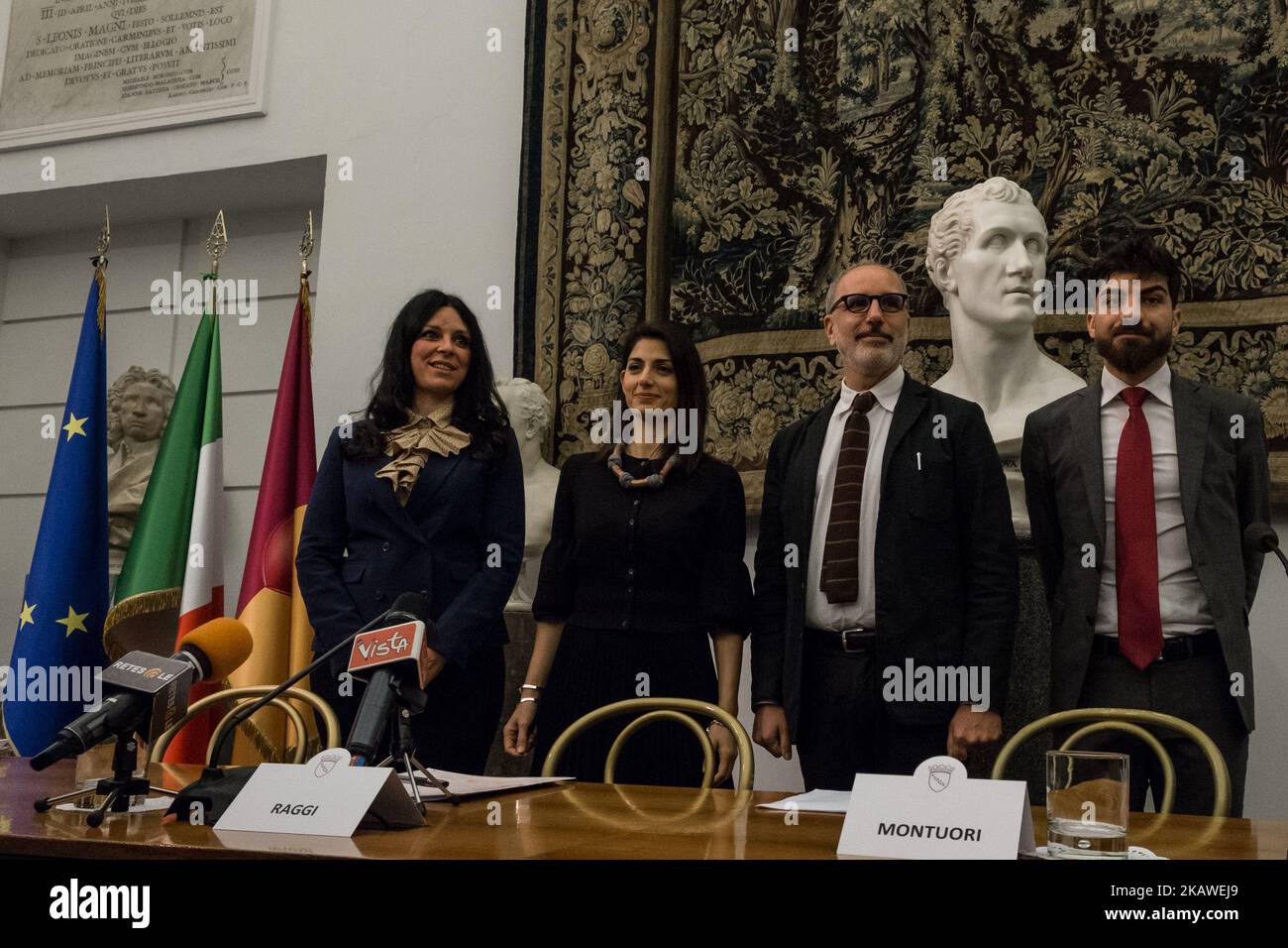Die Pressekonferenz, die die Bürgermeisterin von Rom, Virginia Raggi ...