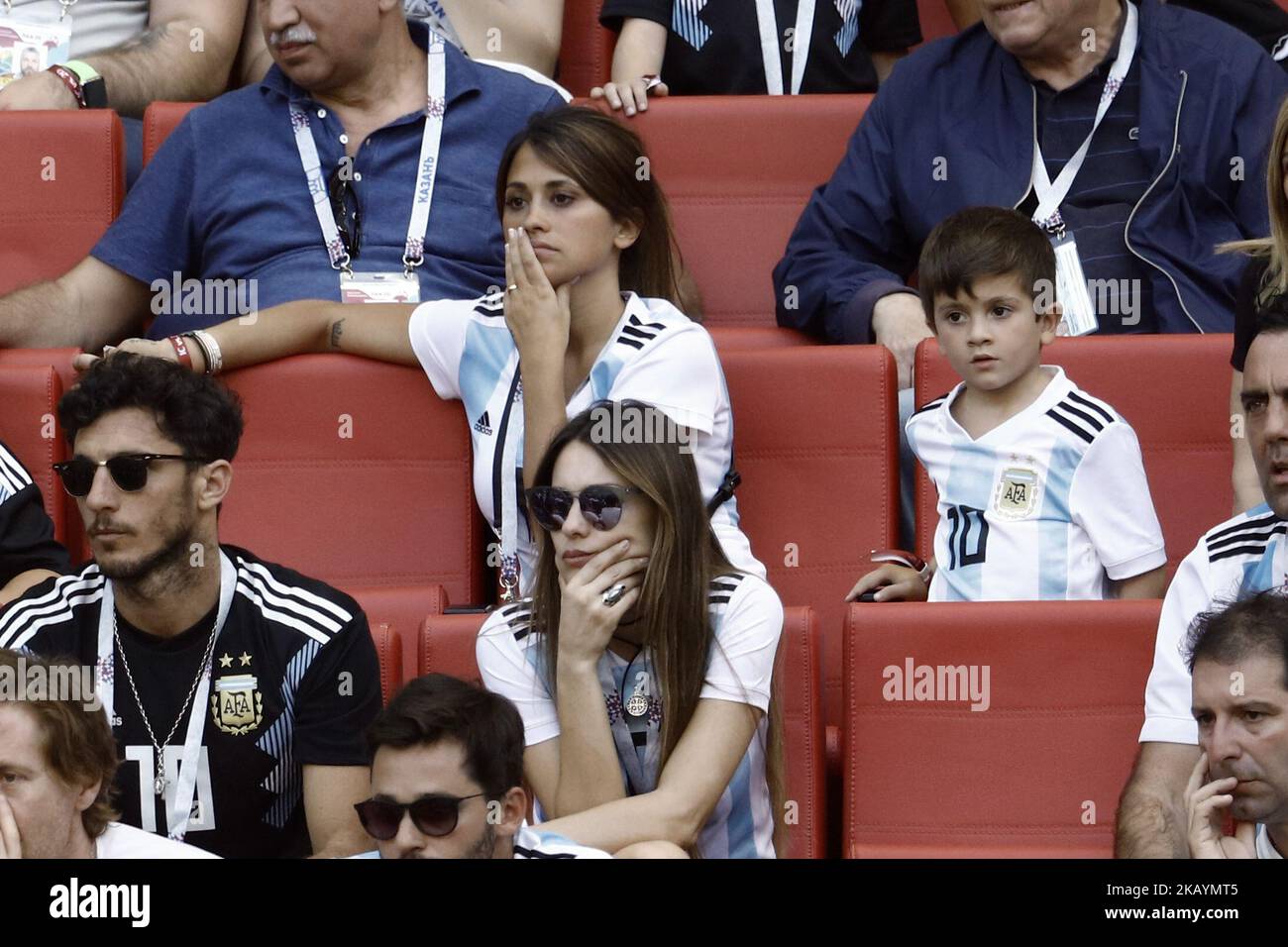 Antonella Roccuzzo, die Frau des Argentiniens Lionel Messi, nimmt am 30 ...
