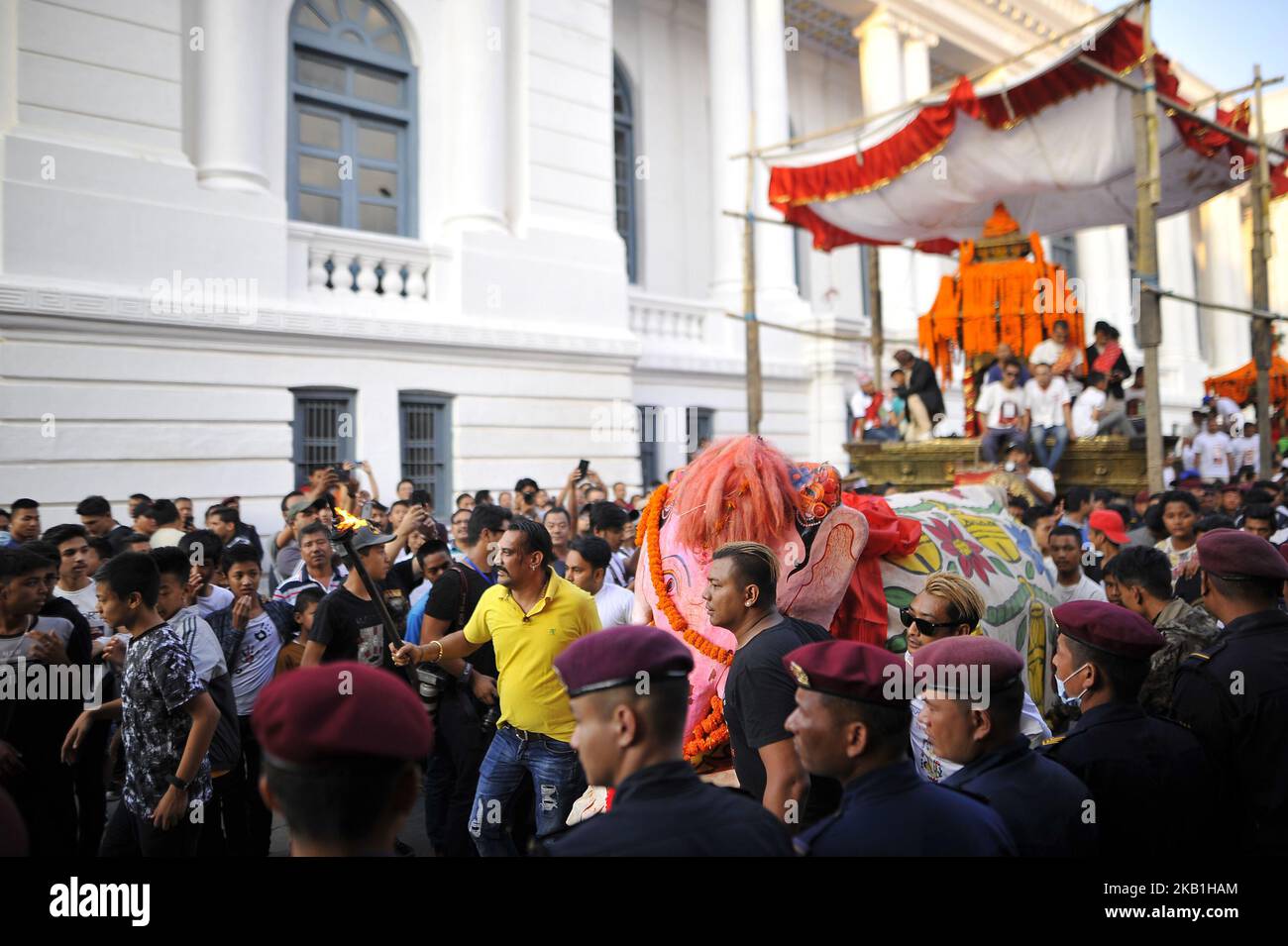 Relikt von Lord Ganesh (Pulu Kisi) trug Tanz in den rituellen Melodien ...