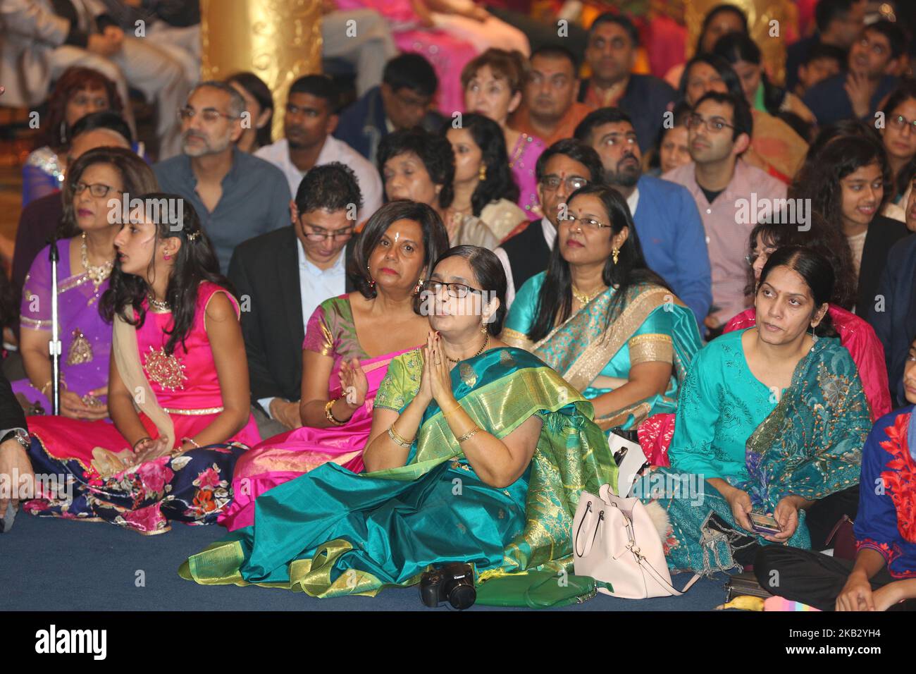 Gesungen und sehr verehrt -Fotos und -Bildmaterial in hoher Auflösung – Alamy