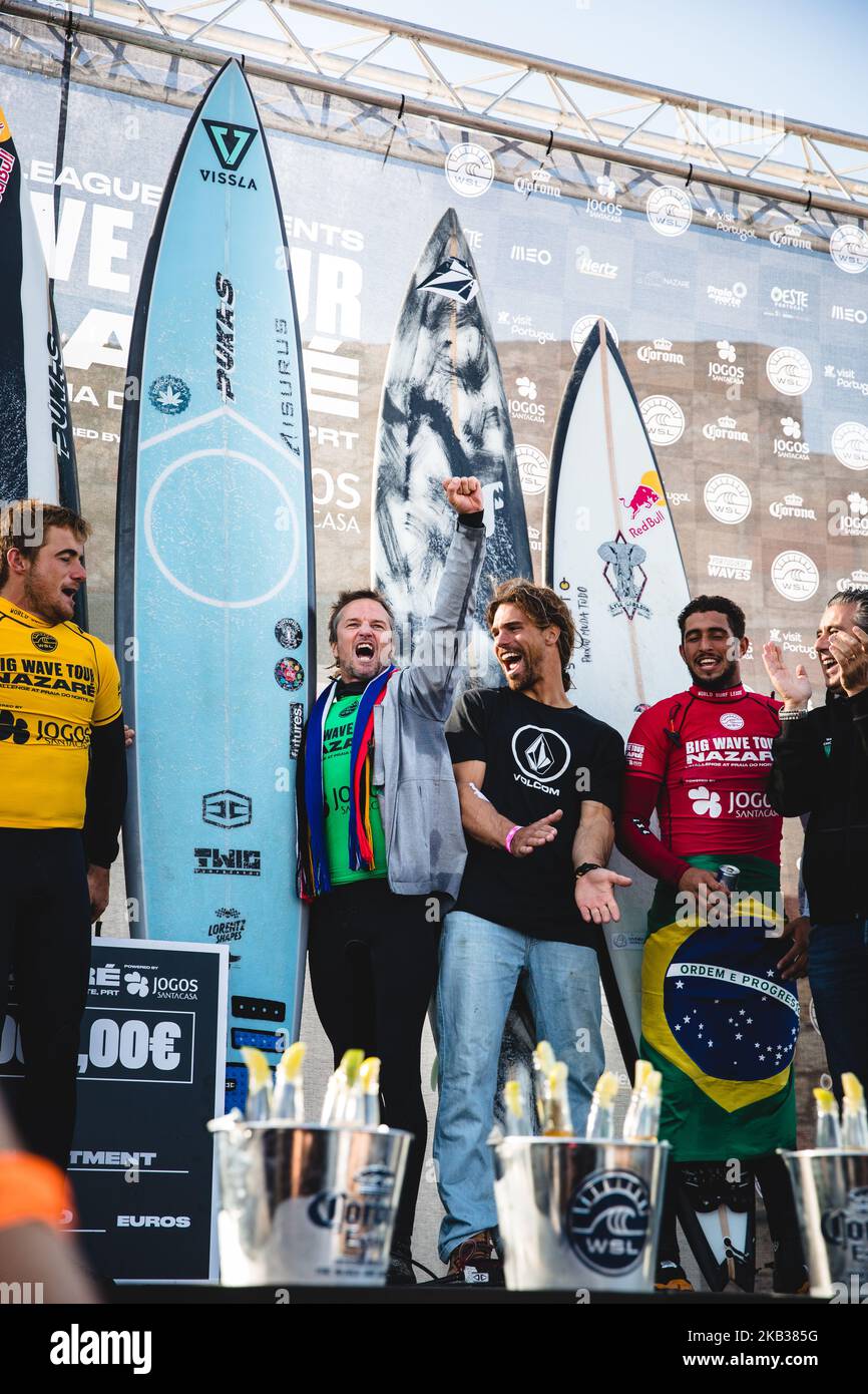 Der südafrikanische Surfer Grant Baker gewann die Nazareth Challenge ...