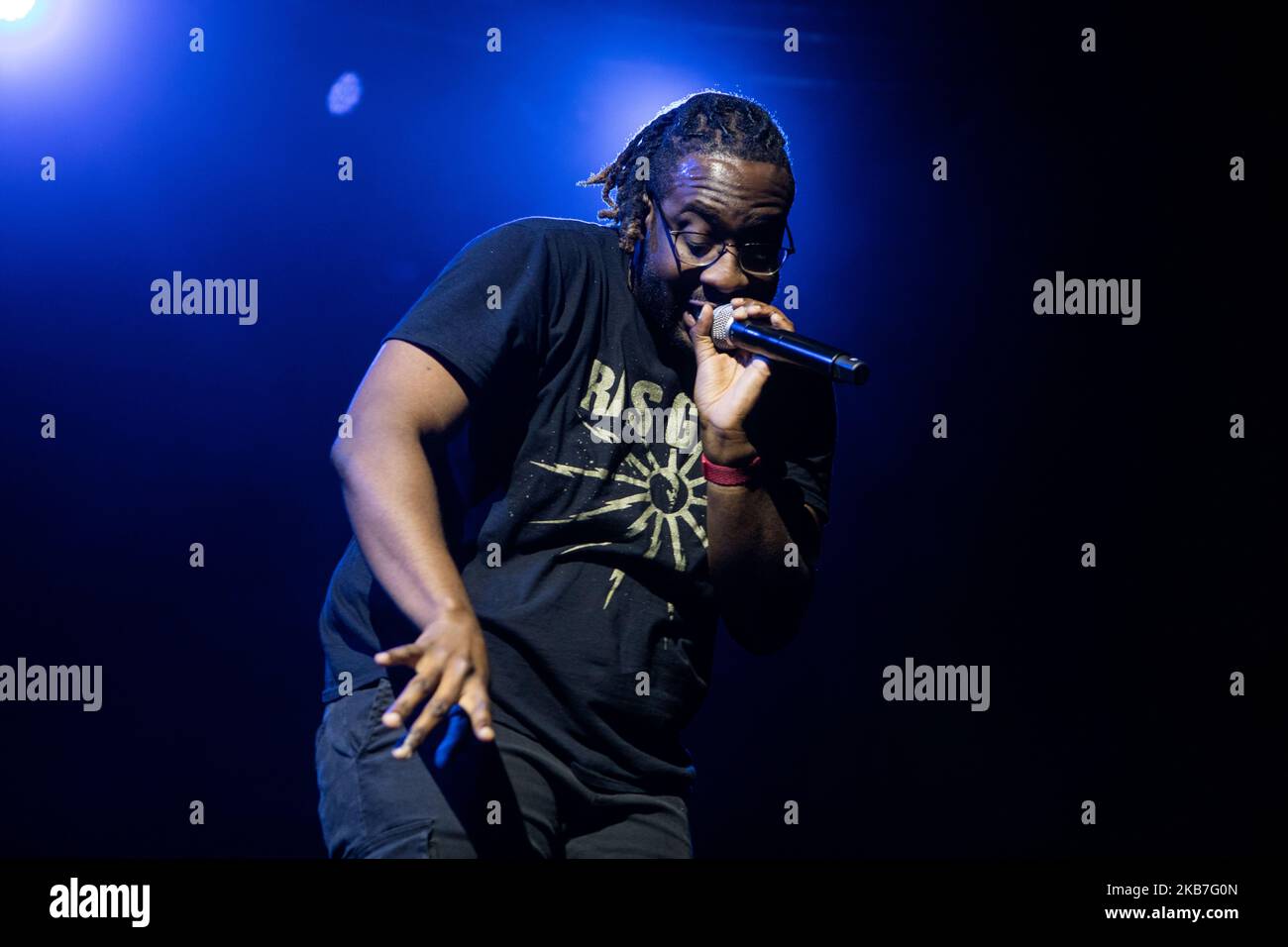 Travis mendes jon bellion -Fotos und -Bildmaterial in hoher Auflösung ...