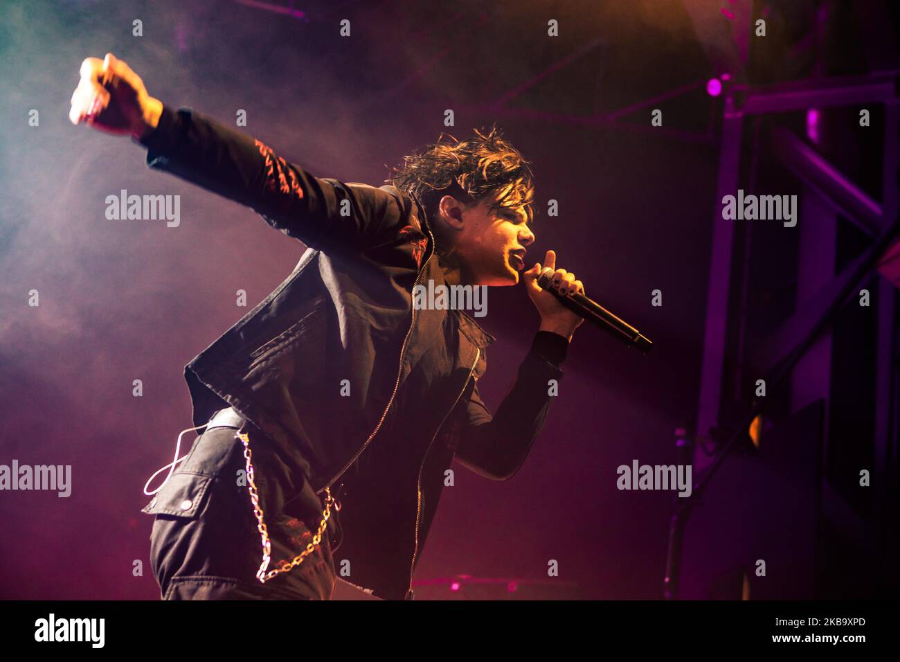 Yungblud musikfotos -Fotos und -Bildmaterial in hoher Auflösung – Alamy