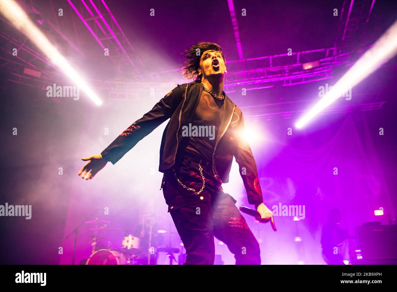 Yungblud musikfotos -Fotos und -Bildmaterial in hoher Auflösung – Alamy
