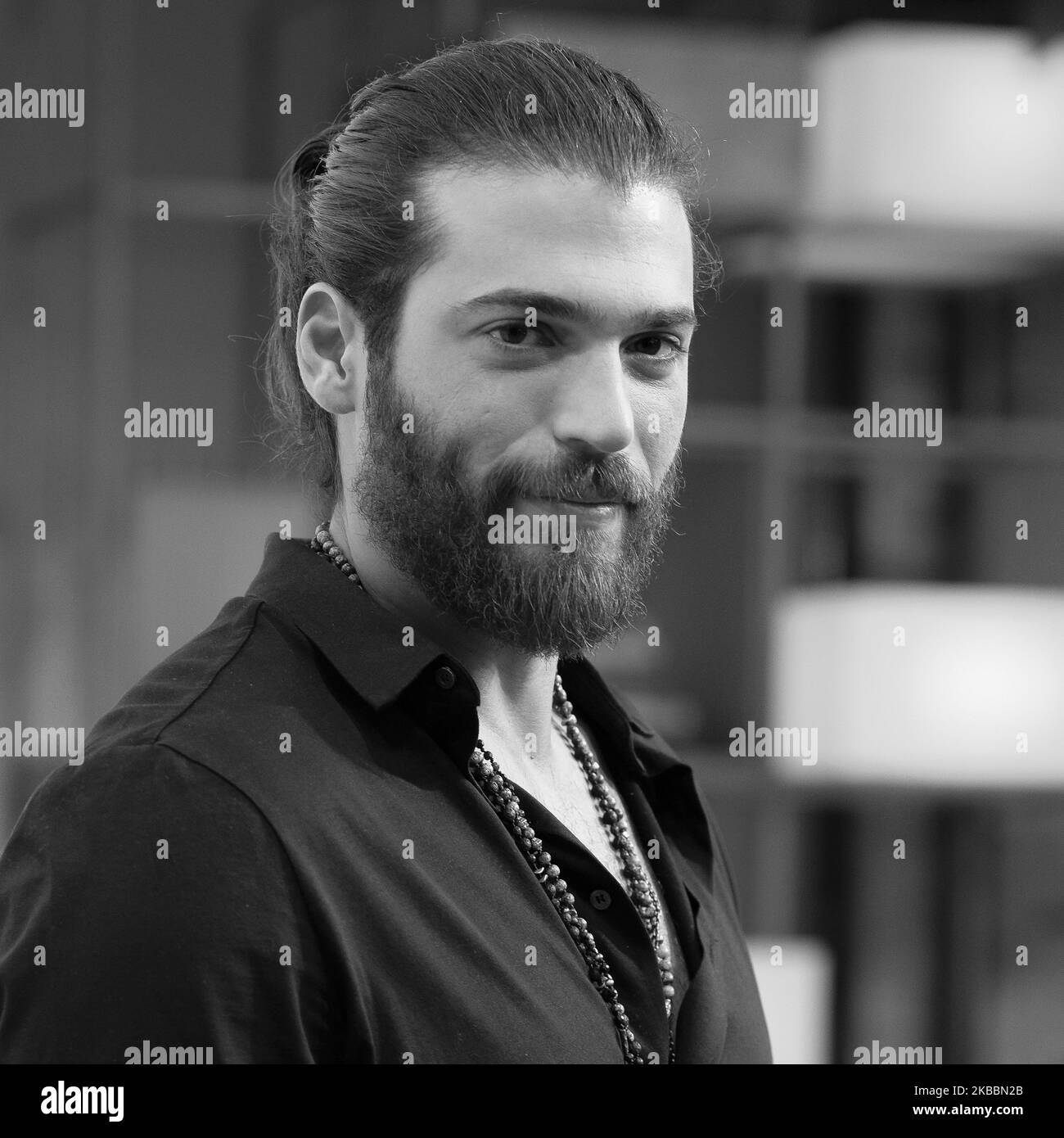 Turkish actor -Fotos und -Bildmaterial in hoher Auflösung – Alamy