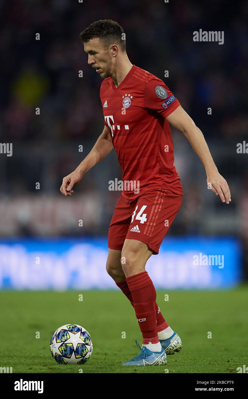 Ivan Perisic von Bayern München kontrolliert den Ball beim UEFA ...