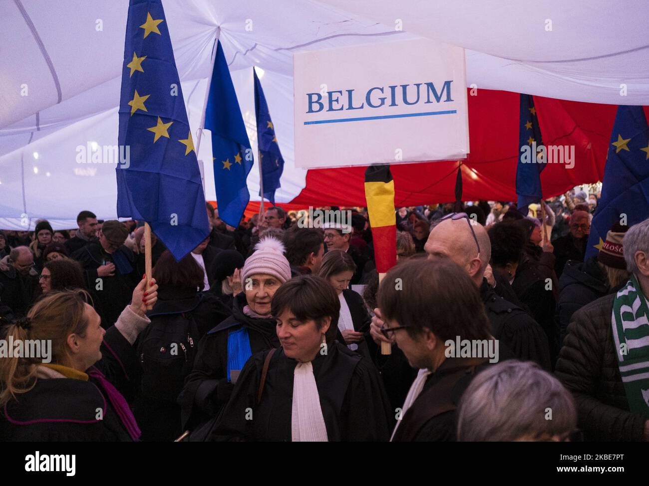 Protest der Richter gegen das repressive Gesetz „Marsch der tausend ...