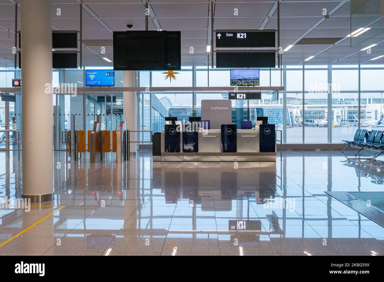 Innenraum des Terminals 2 und des K-Gates-Bereichs des Münchner ...