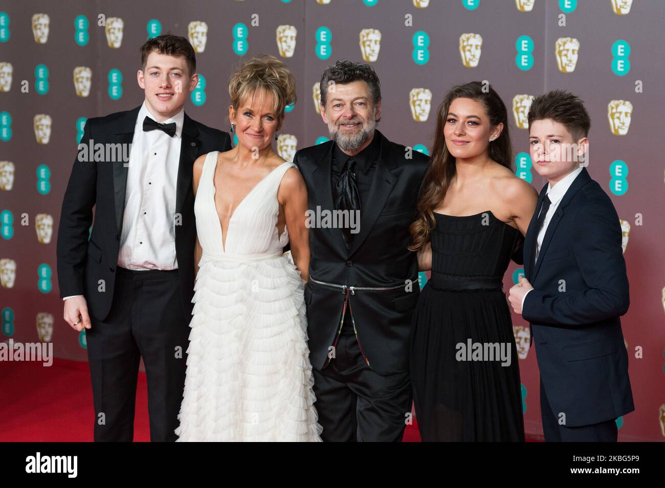 Andy Serkis (C) mit seiner Familie nimmt am 02. Februar 2020 an der ...