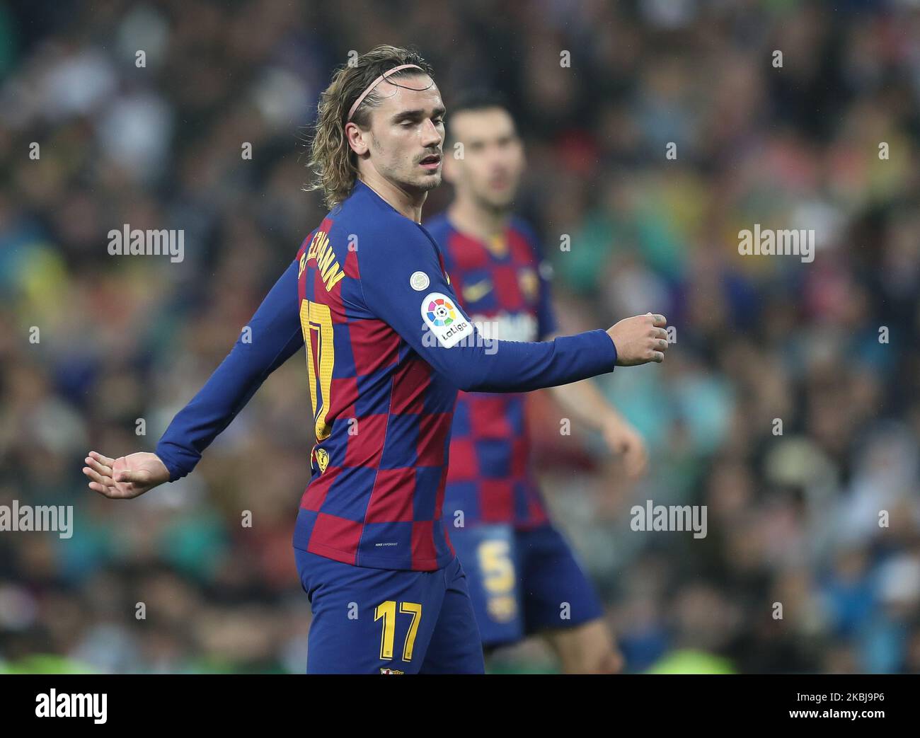 Antoine Griezmann beim Ligaspiel zwischen Real Madrid CF und FC Barcelona im Estadio Santiago ...