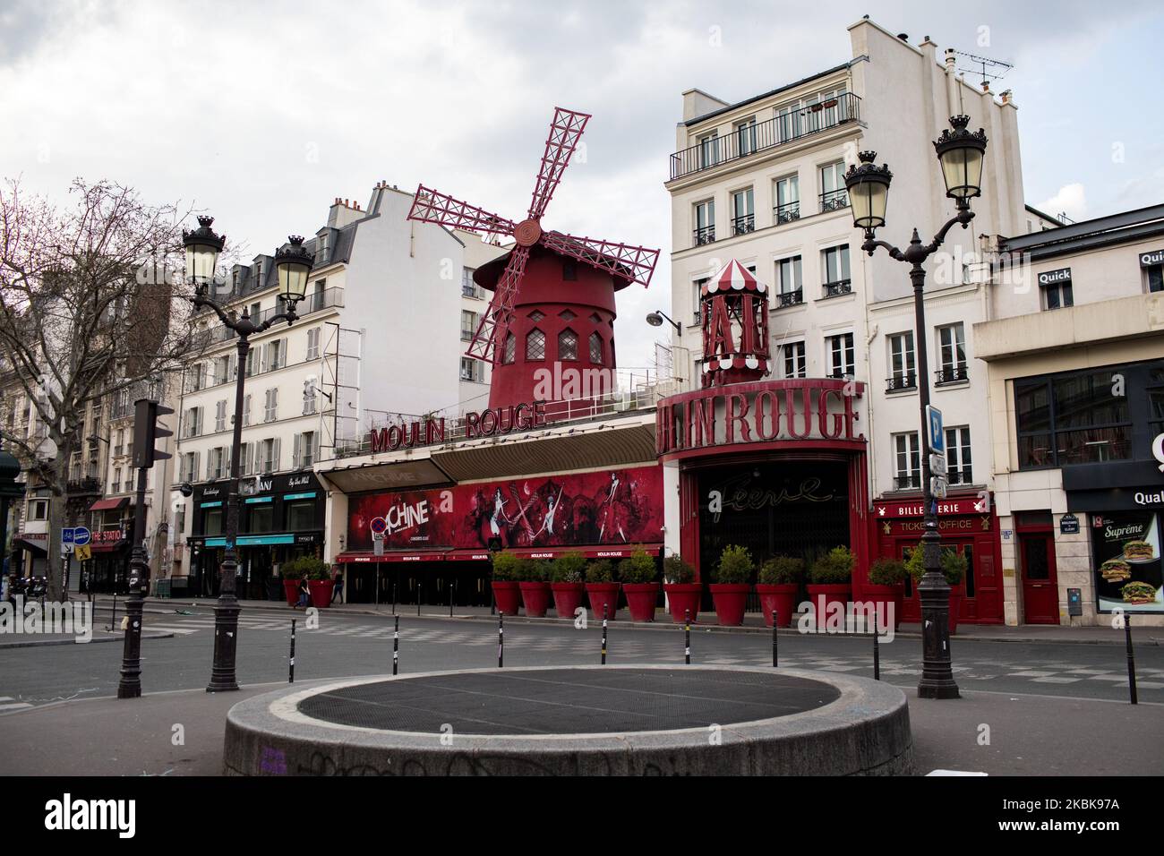 Geschlossenes moulin rouge -Fotos und -Bildmaterial in hoher Auflösung ...