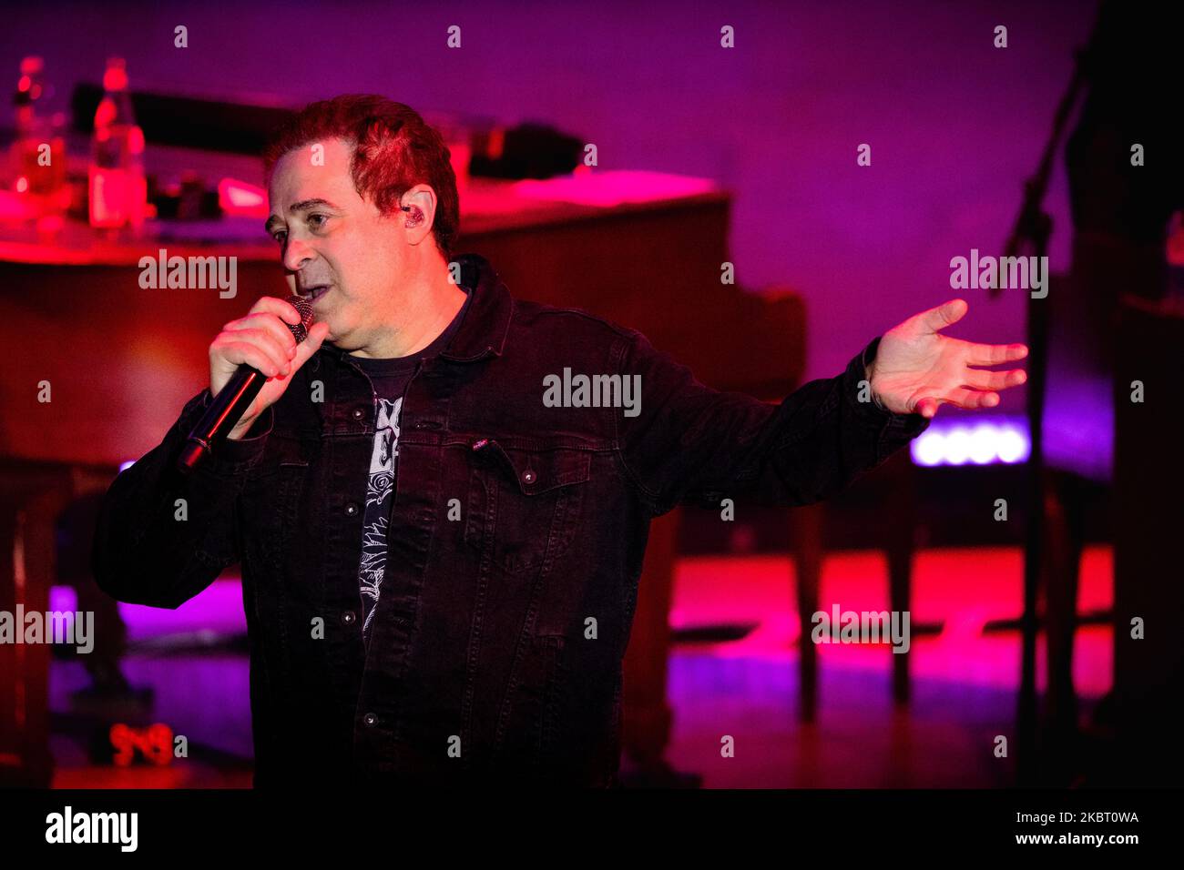 Counting crows bassist -Fotos und -Bildmaterial in hoher Auflösung – Alamy