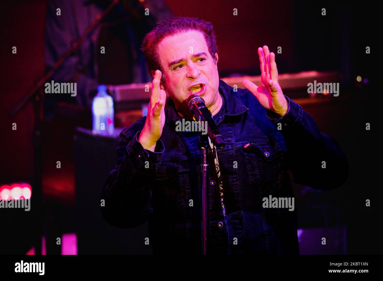 Counting crows bassist -Fotos und -Bildmaterial in hoher Auflösung – Alamy