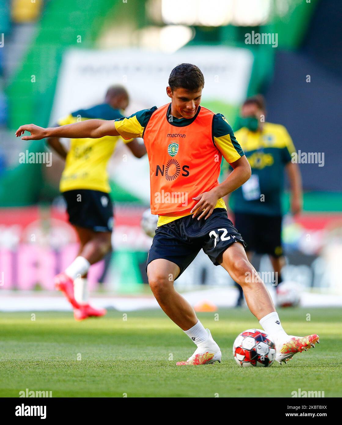 Eduardo quaresma vom sportlichen cp -Fotos und -Bildmaterial in hoher ...