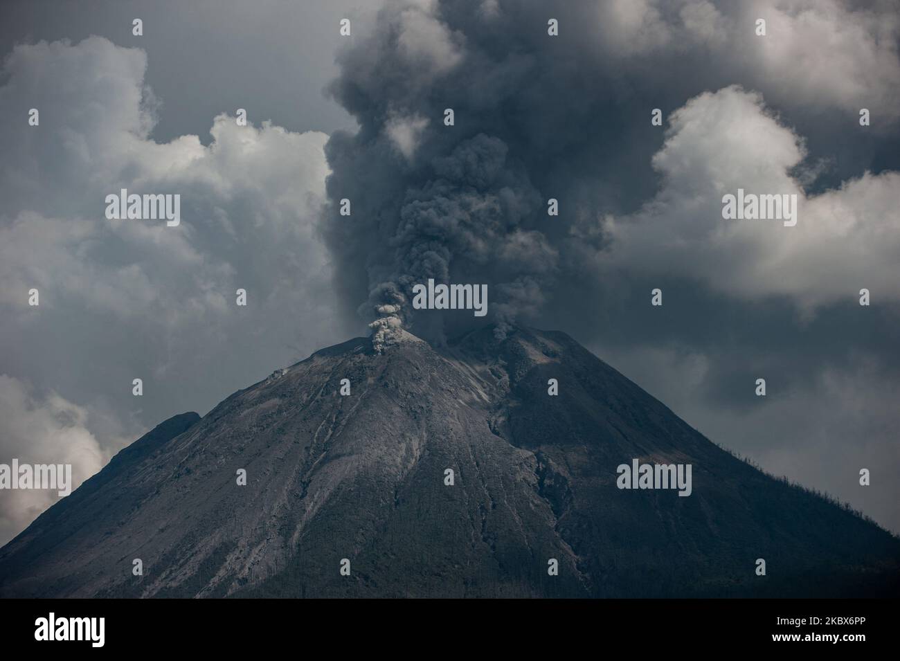 Volcanic eruption types -Fotos und -Bildmaterial in hoher Auflösung – Alamy