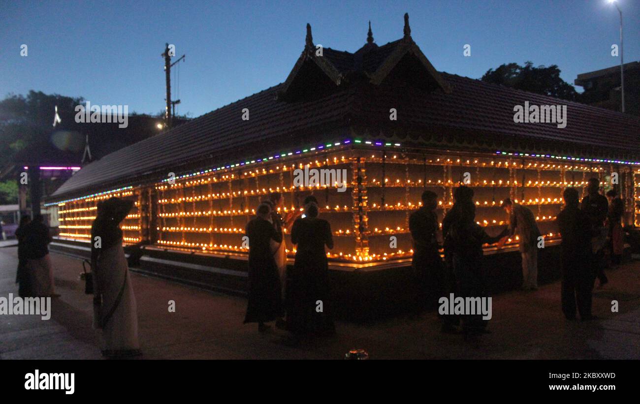 Uttra guruvayurappan tempel -Fotos und -Bildmaterial in hoher Auflösung ...
