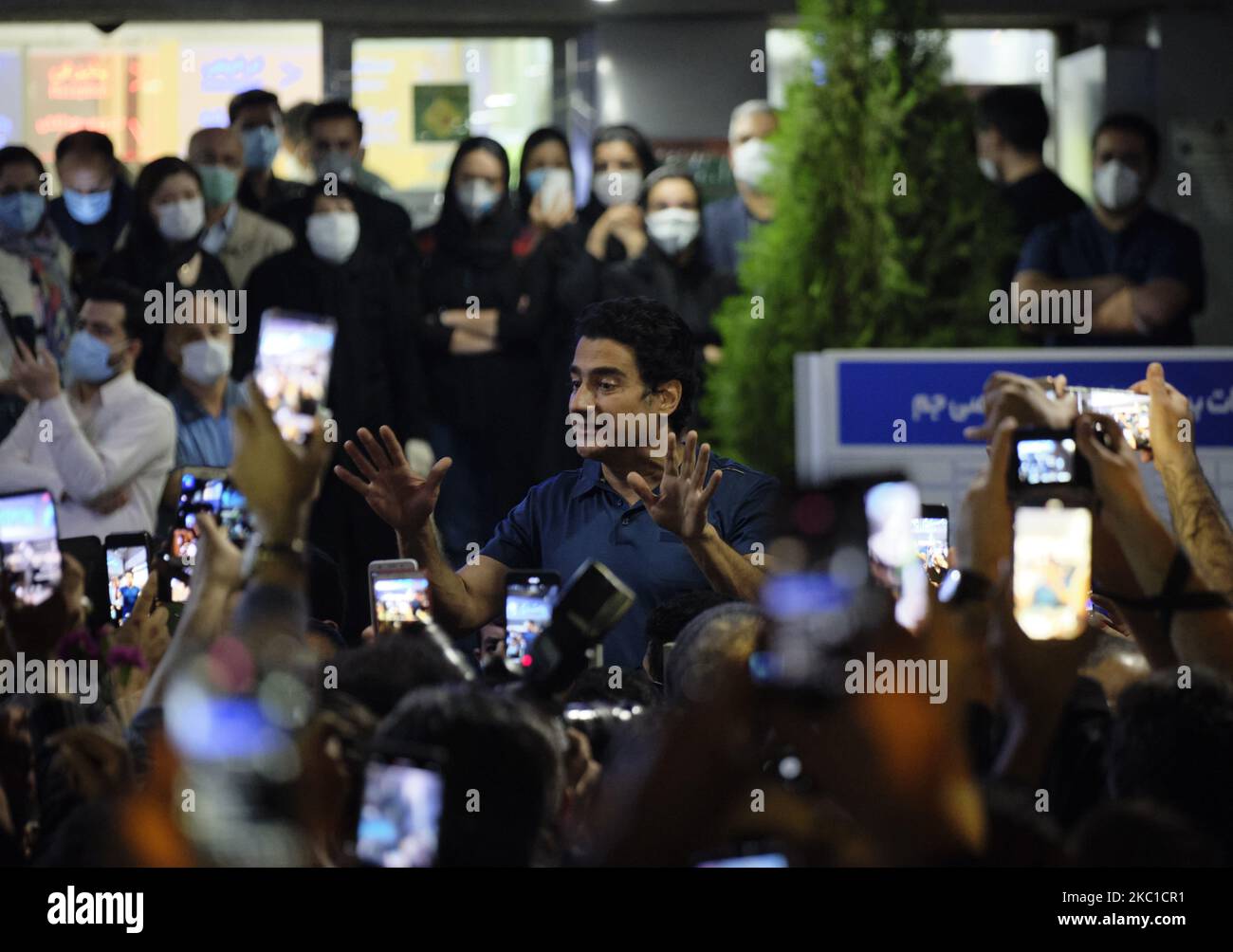 Der iranische Klassik- und Crossover-Sänger Homayoun Shajarian (C ...