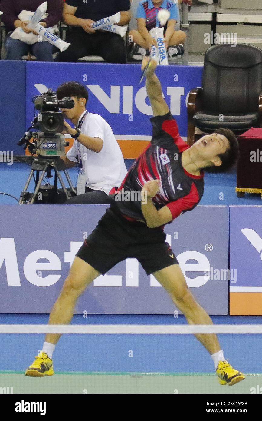 Der Südkoreaner Lee Yong DAE und sein Teamkollege Yoo Yeon Seong ...