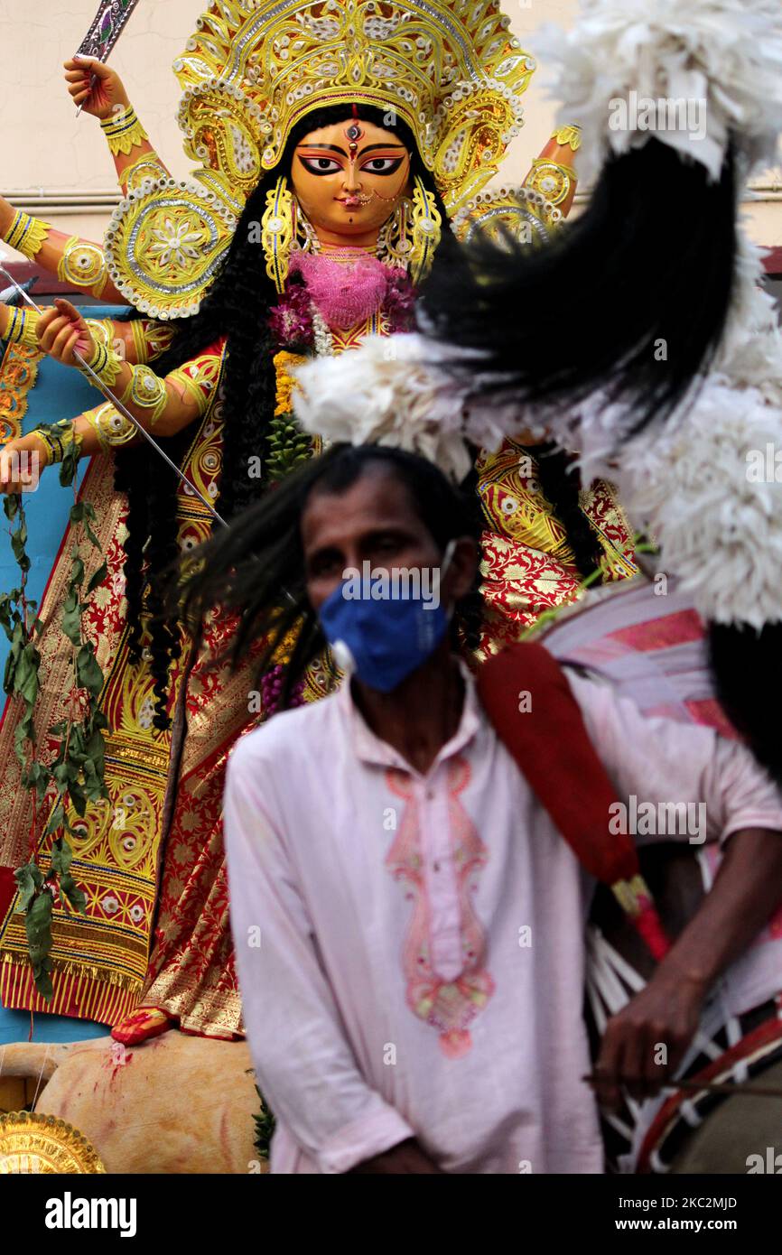 Durga kali puja navratri -Fotos und -Bildmaterial in hoher Auflösung - Seite 3 - Alamy