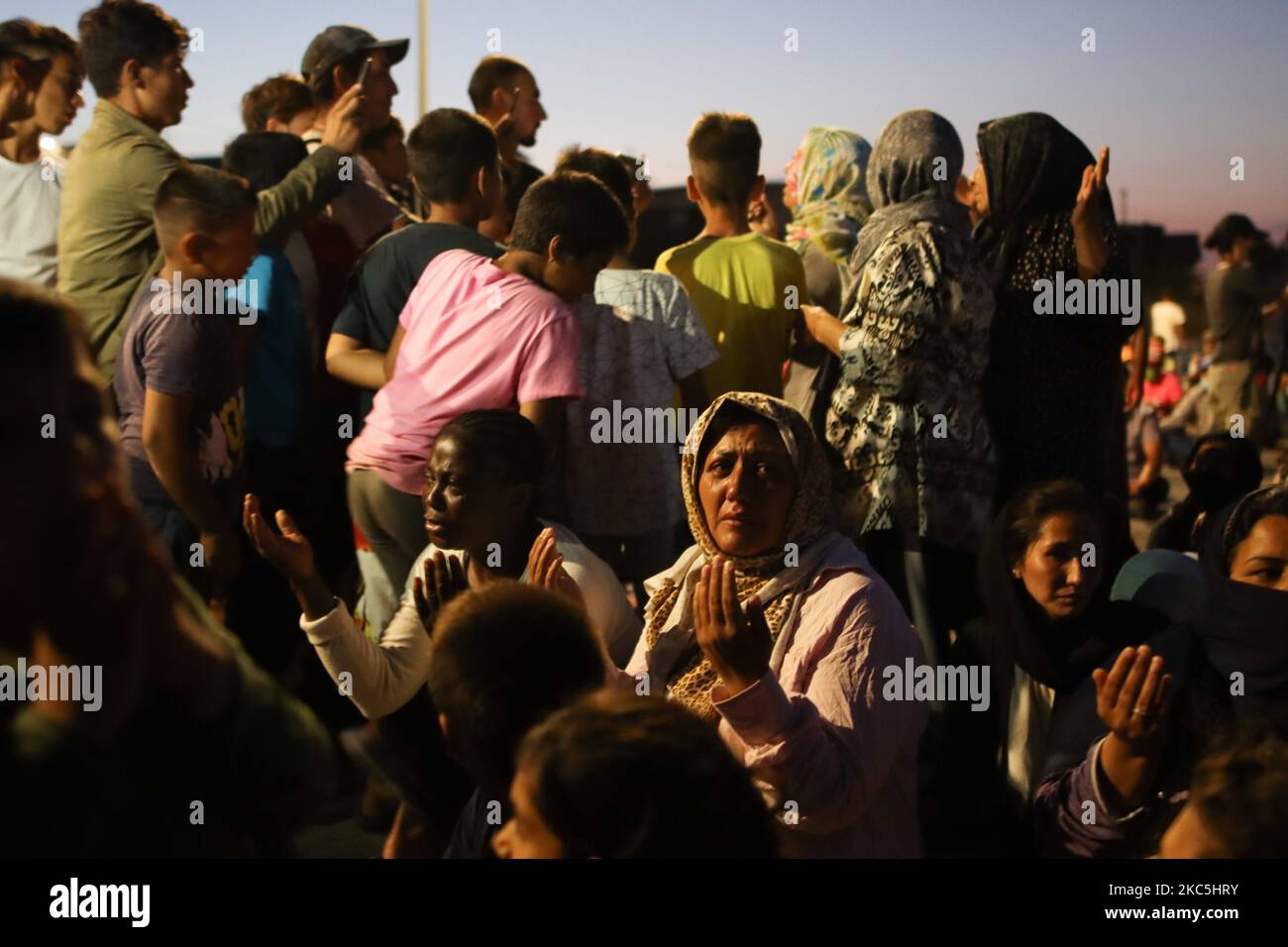 Mädchengruppe kara -Fotos und -Bildmaterial in hoher Auflösung – Alamy