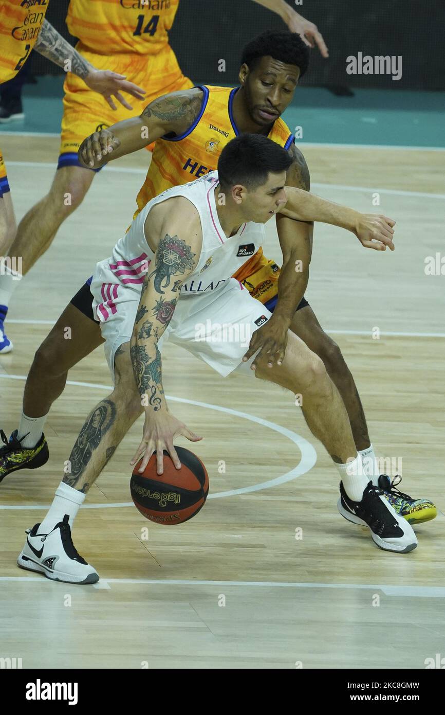 Gabriel deck von real madrid gesten -Fotos und -Bildmaterial in hoher ...