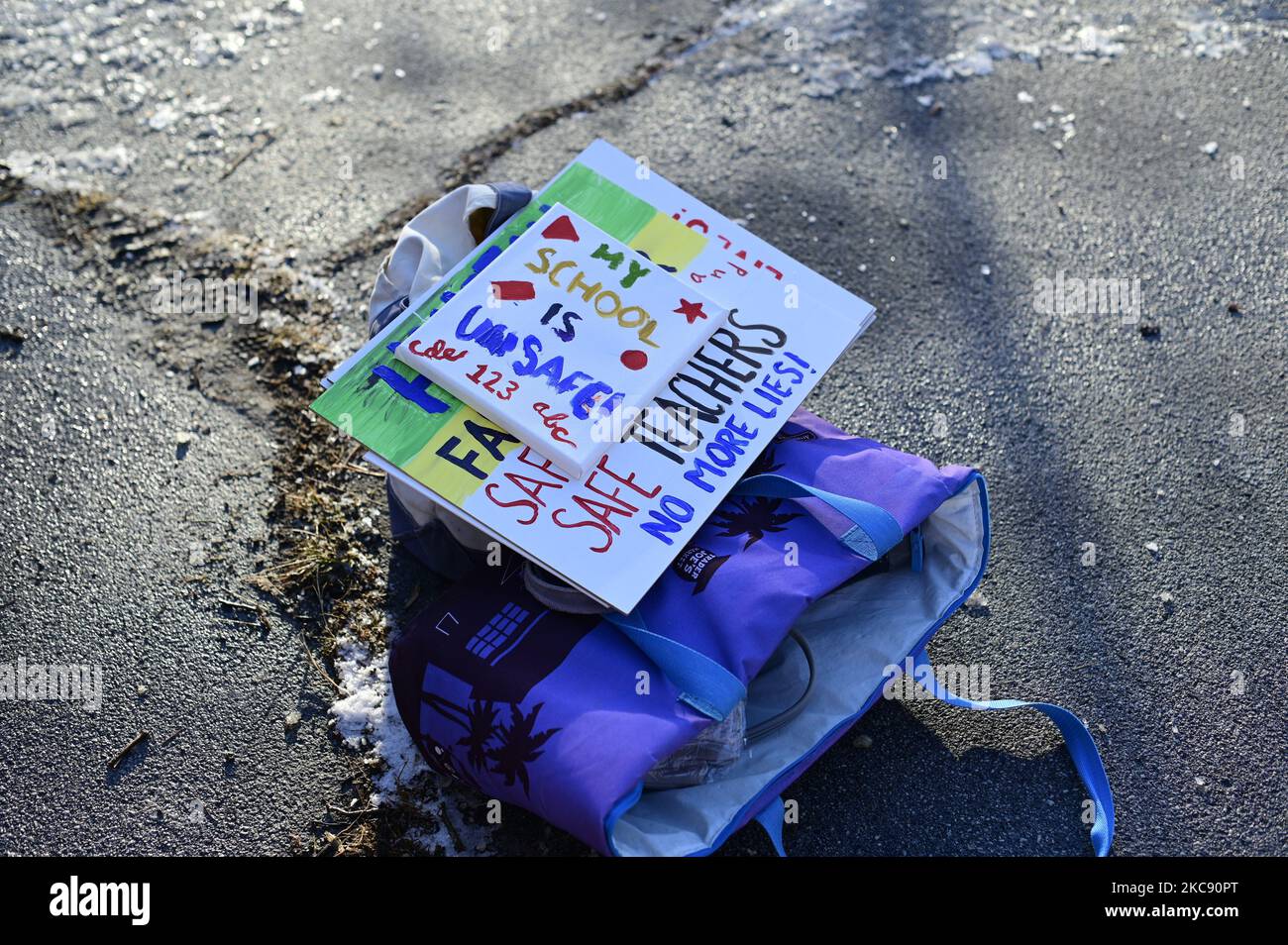 Lehrer und Mitarbeiter der Henry H. Houston Elementary School in ...