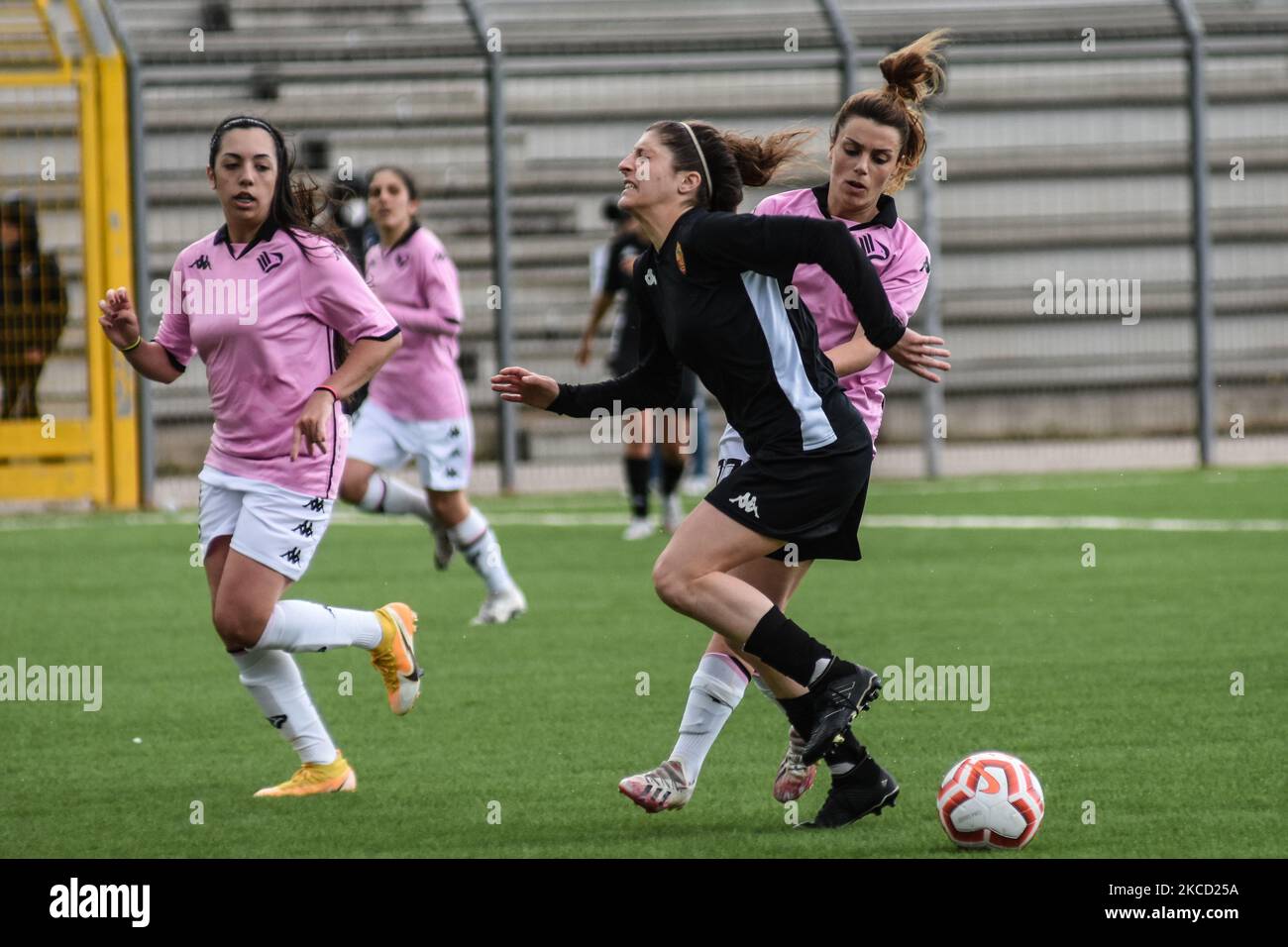 Res roma frauen -Fotos und -Bildmaterial in hoher Auflösung – Alamy