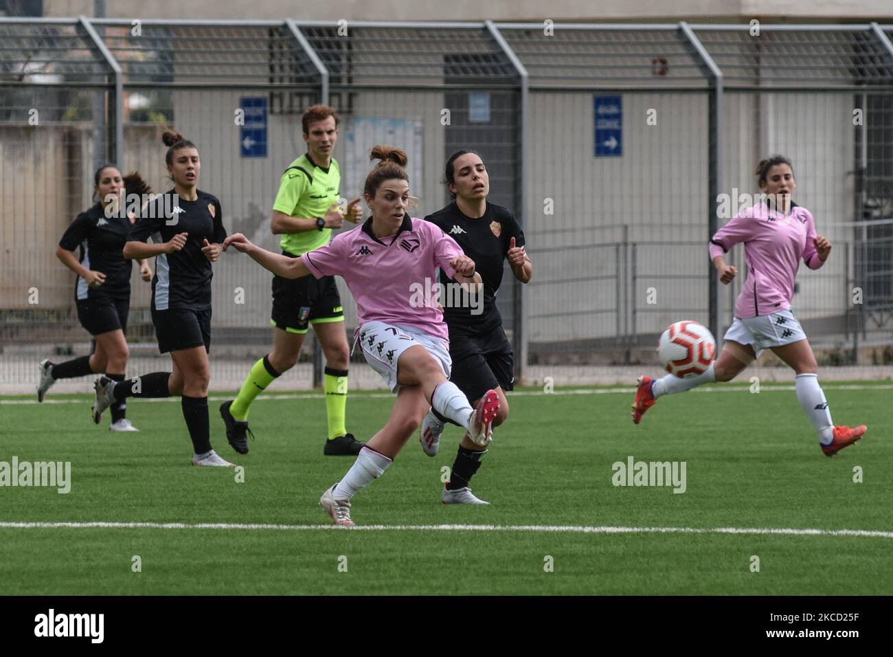 Res roma frauen -Fotos und -Bildmaterial in hoher Auflösung – Alamy