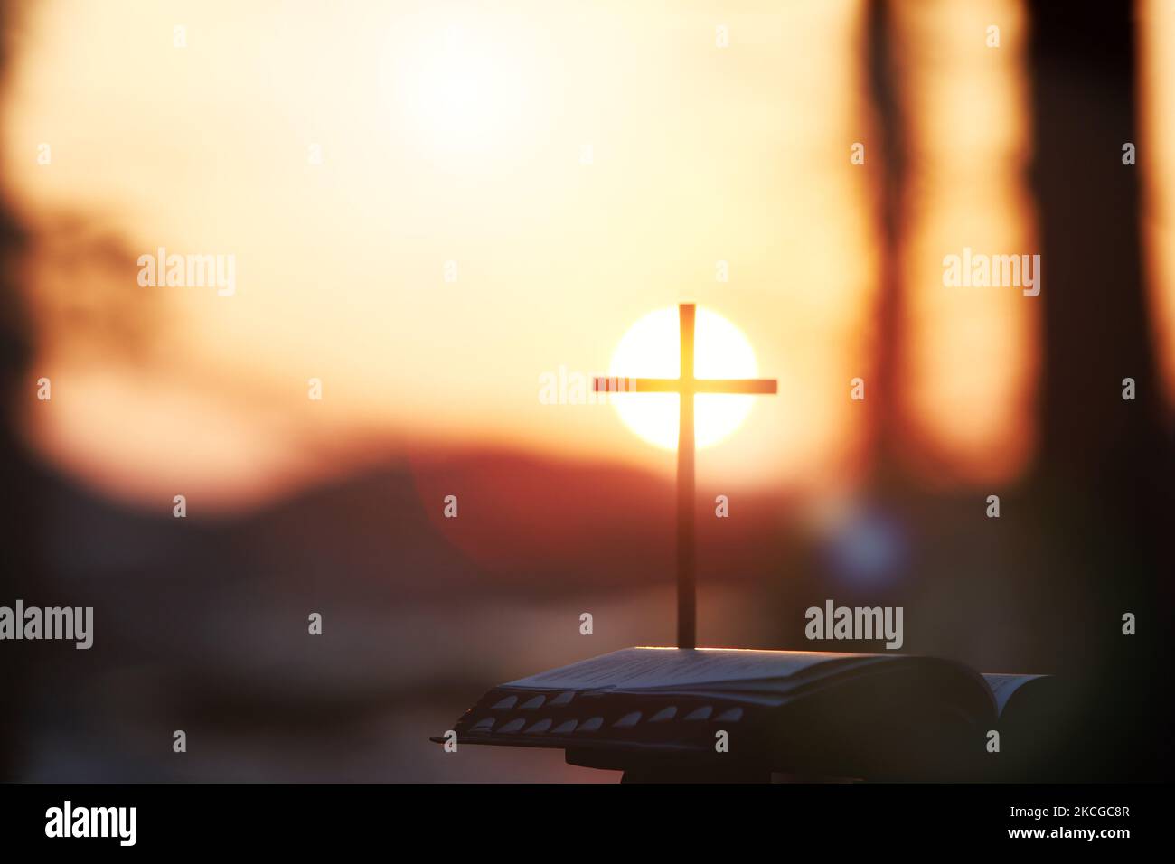 Heiliger symbolabend -Fotos und -Bildmaterial in hoher Auflösung – Alamy