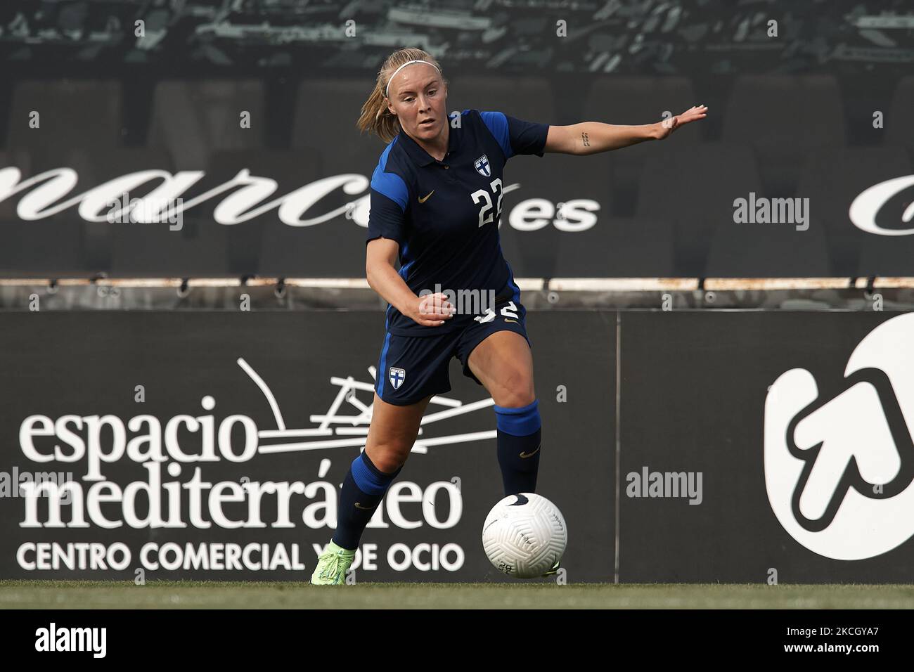 Jutta Rantala aus Finnland in Aktion beim Freundschaftsspiel der Women ...