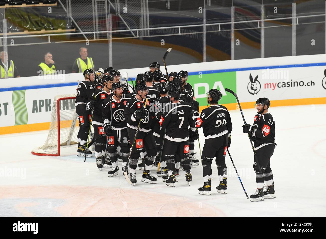 Skelleftea aik jahreszeit -Fotos und -Bildmaterial in hoher Auflösung ...