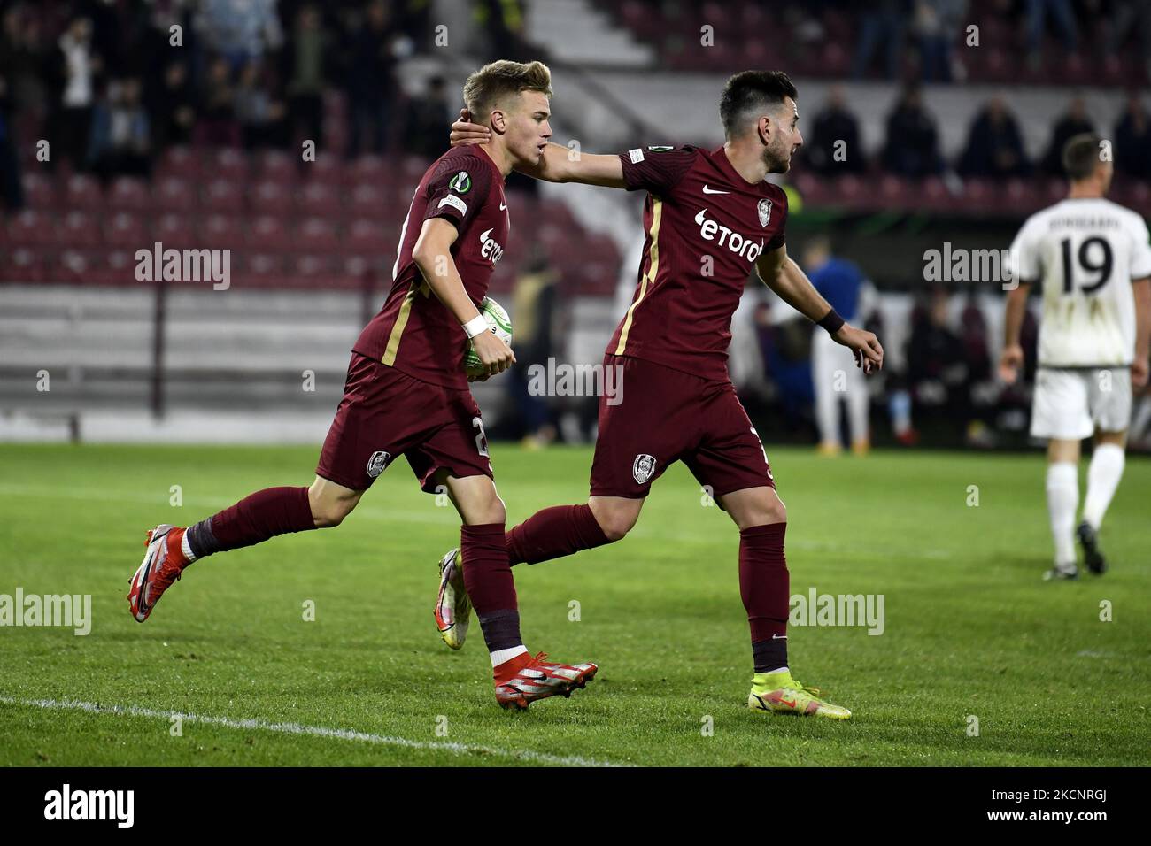 Claudiu Petrila von CFR 1907 Cluj feiert ein Gleichmacher-Tor gegen den ...