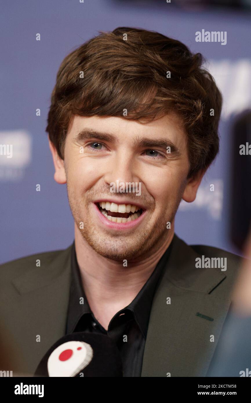 Der englische Schauspieler Freddie Highmore posiert bei der Premiere von „Way Down“ im cinesa ...