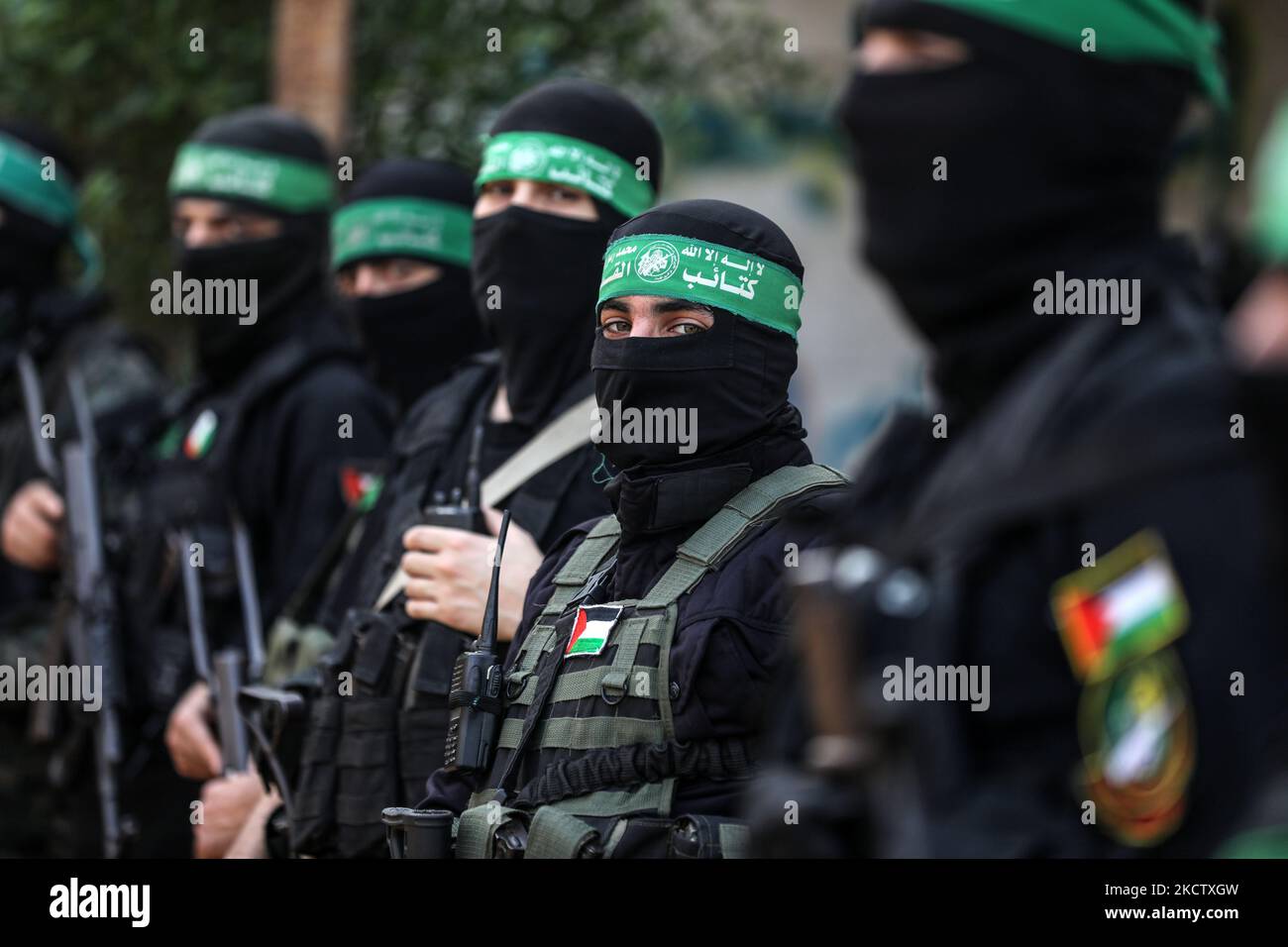 Mitglieder der Ezzedine al-Qassam Brigaden, militärischer Flügel der ...