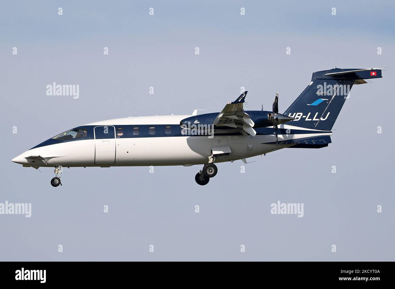 Piaggio p180 evo -Fotos und -Bildmaterial in hoher Auflösung – Alamy